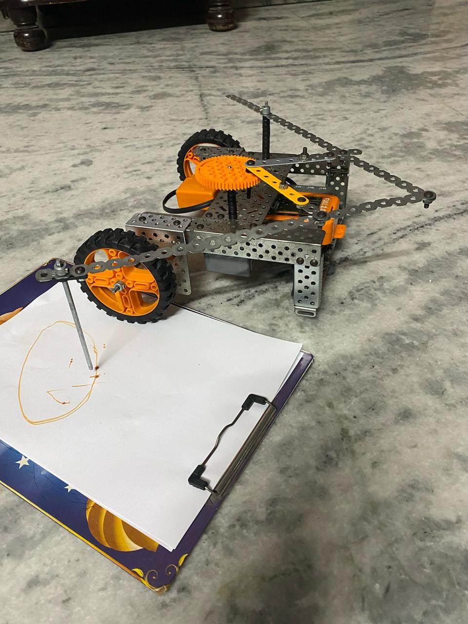 ARTIST ROBOT - Avishkaar Project