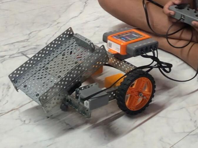 DUMPER ROBO - Avishkaar Project