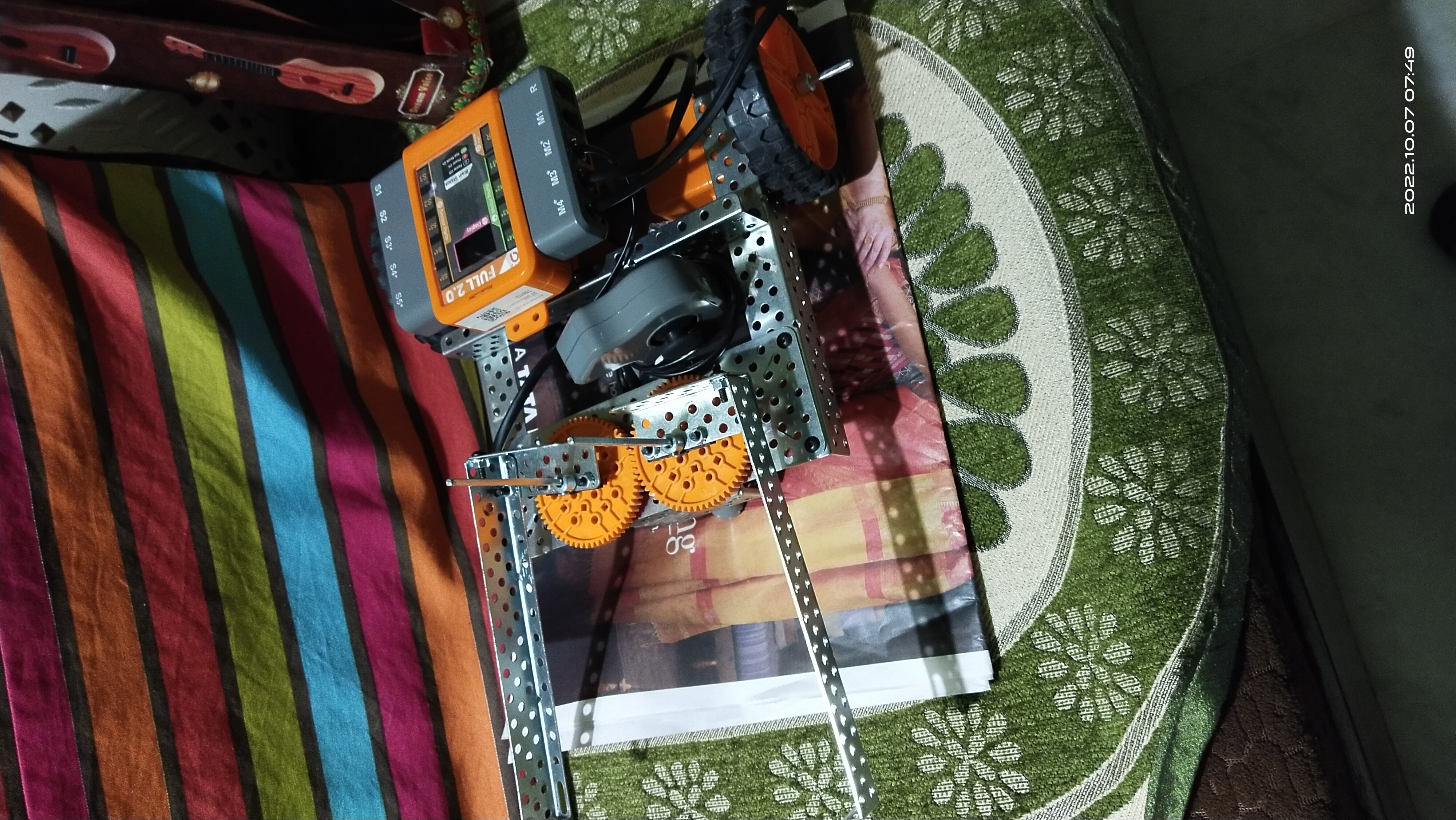 Gripper bot - Avishkaar Project