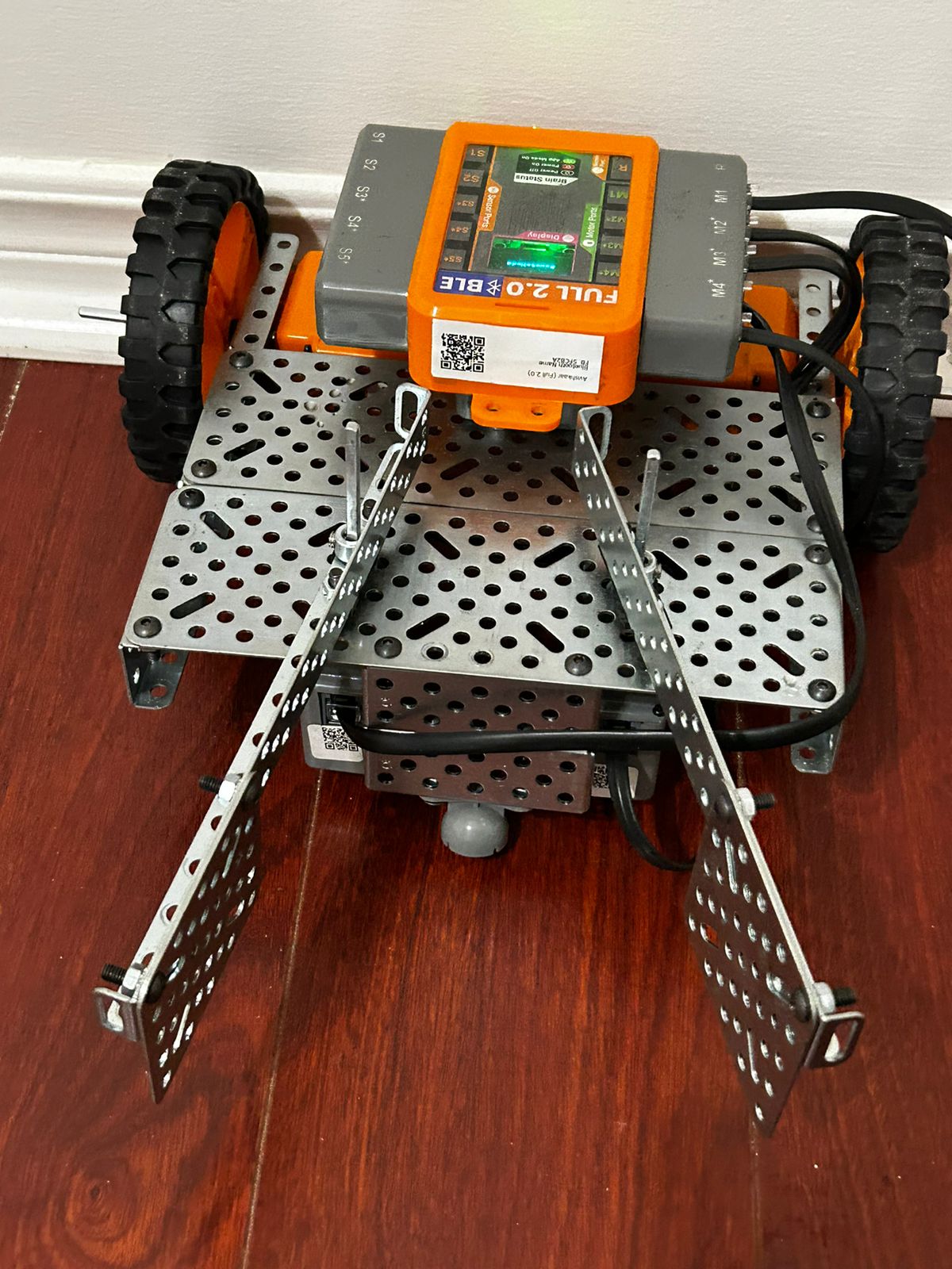 Session 11 The Dual Arm Soccer Bot - Avishkaar Project