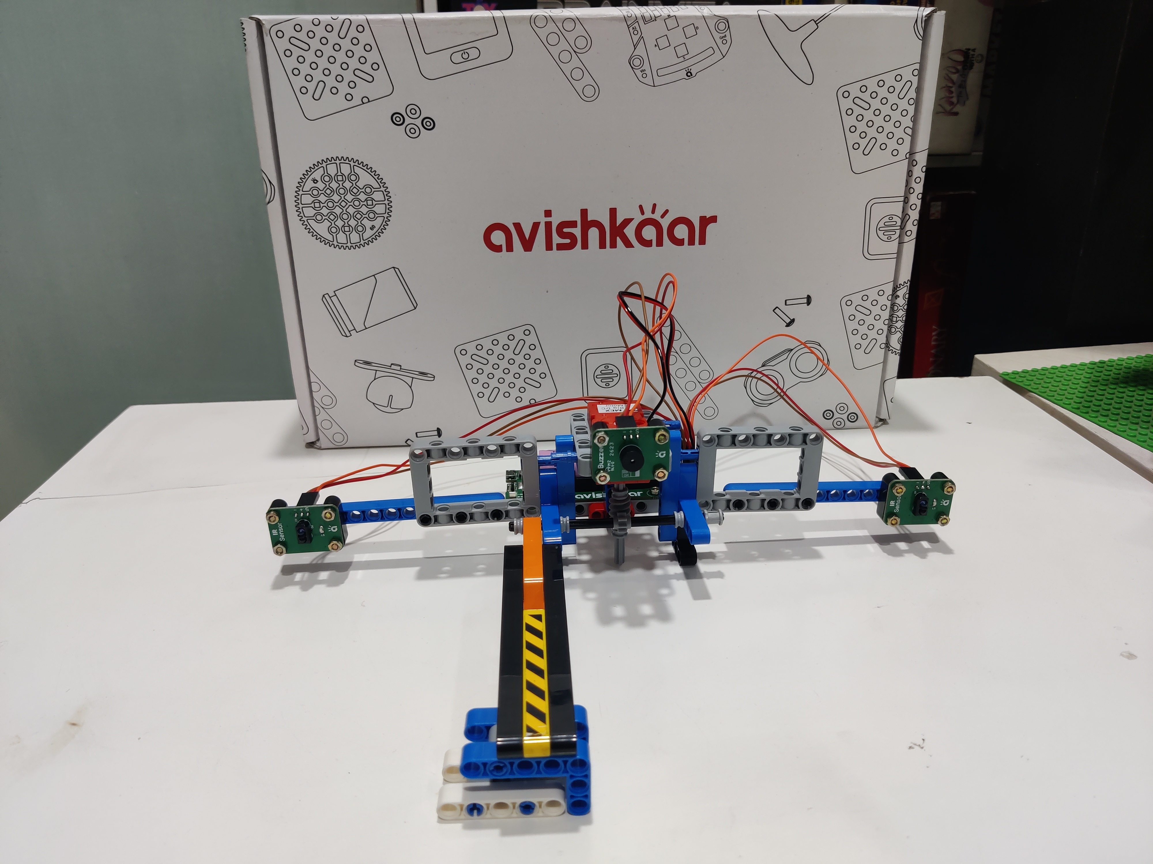 automatic car garage gate - Avishkaar Project