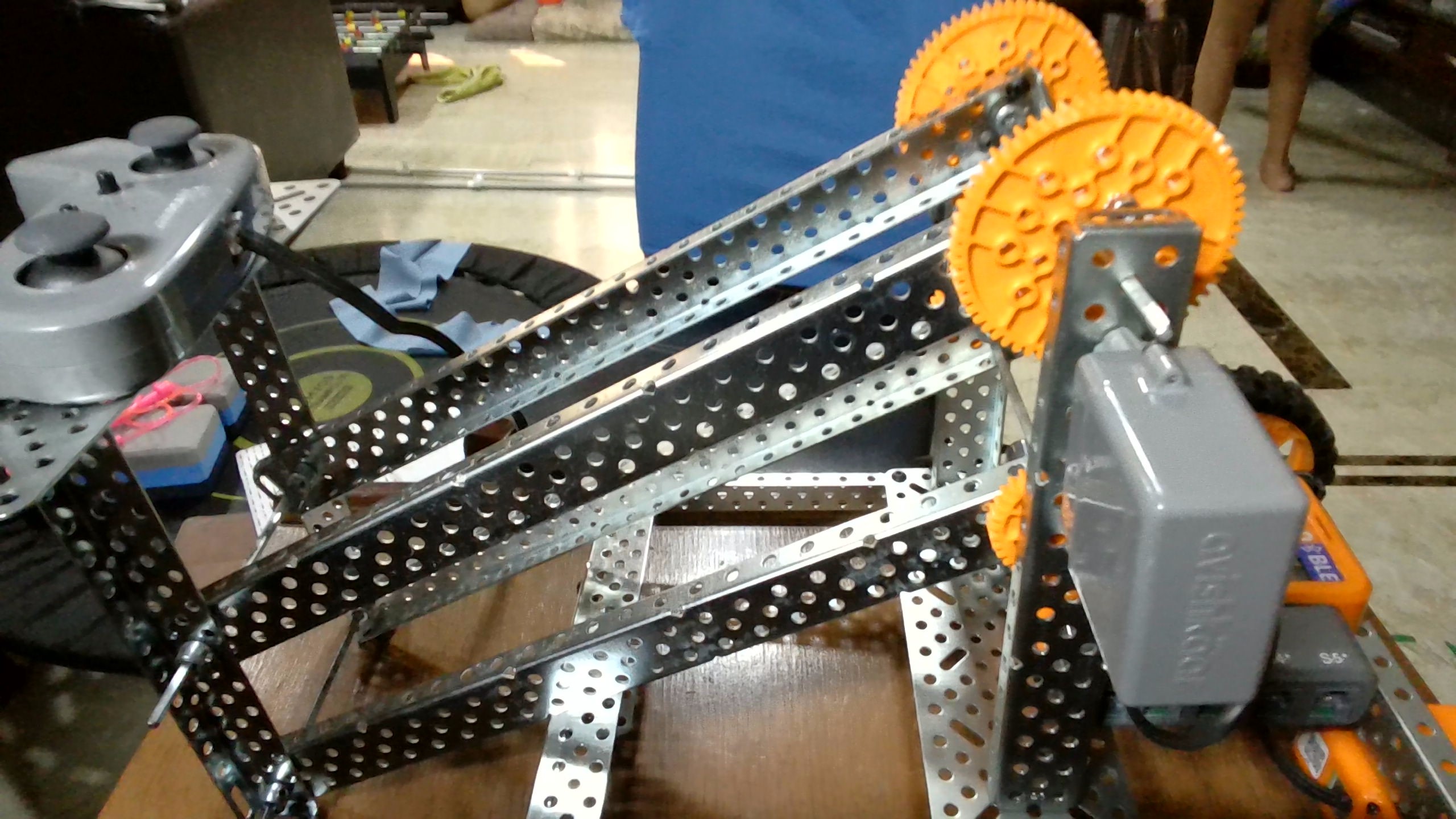 Sky rise Robot - Avishkaar Project