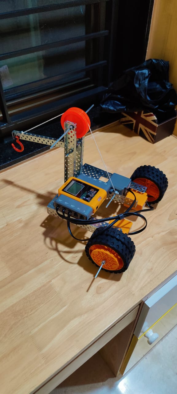 ROBOTIC CRANE - Avishkaar Project