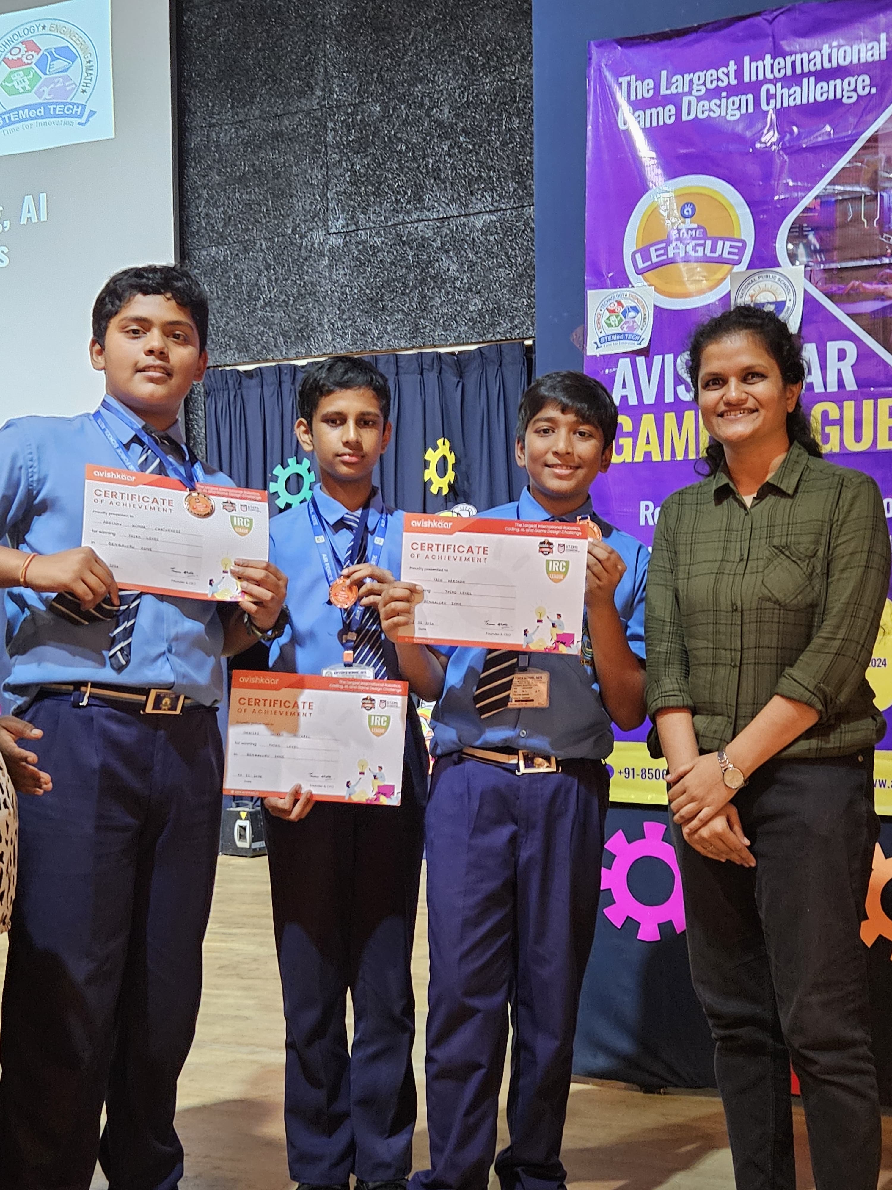 CODE FOR LINE FOLLOWER ROBOT FOR IRC LEAGUE - Avishkaar Project