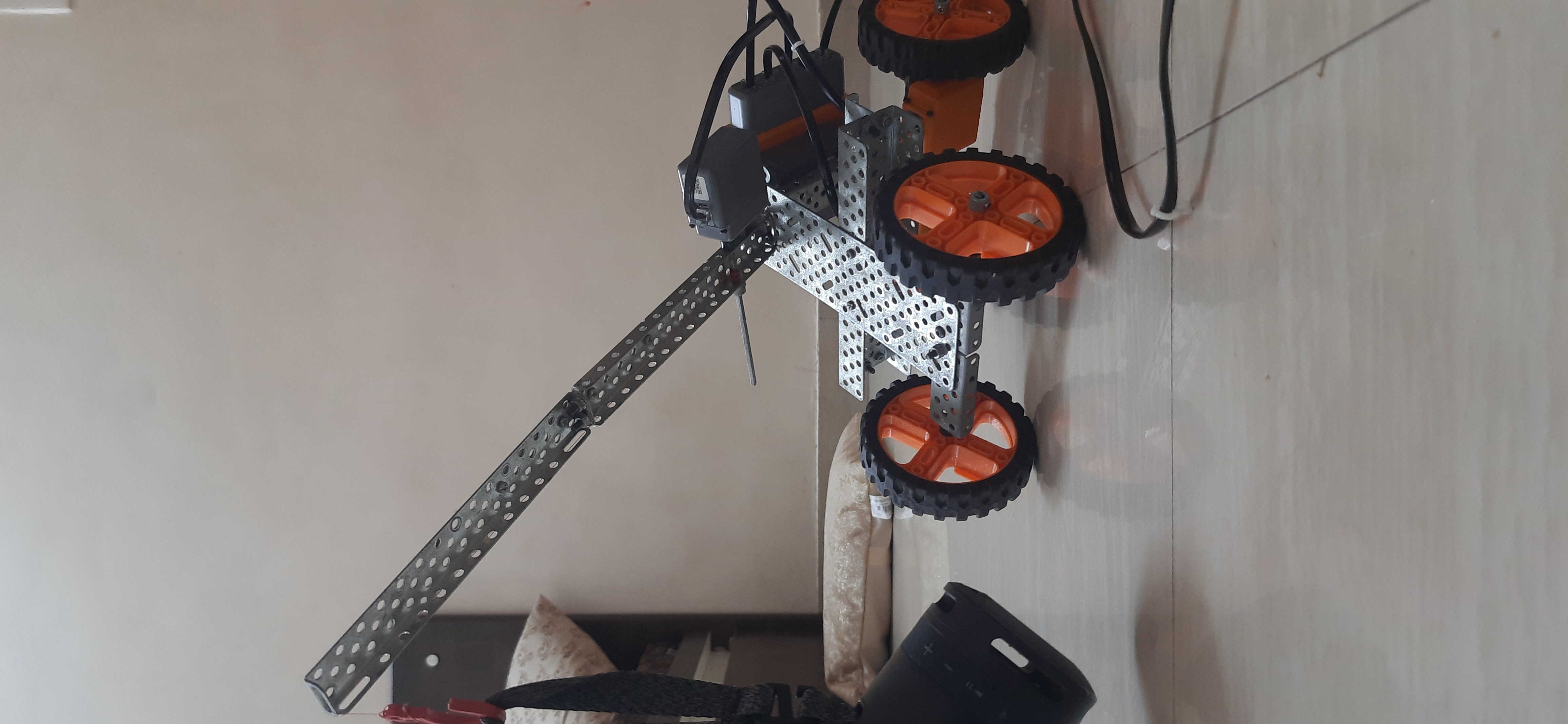 Moving Crane - Avishkaar Project