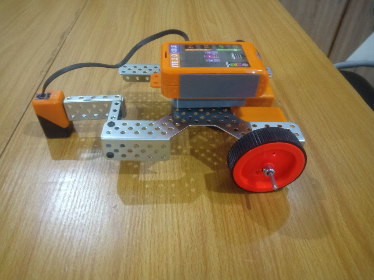 Edge Avoidance Bot - Avishkaar Project