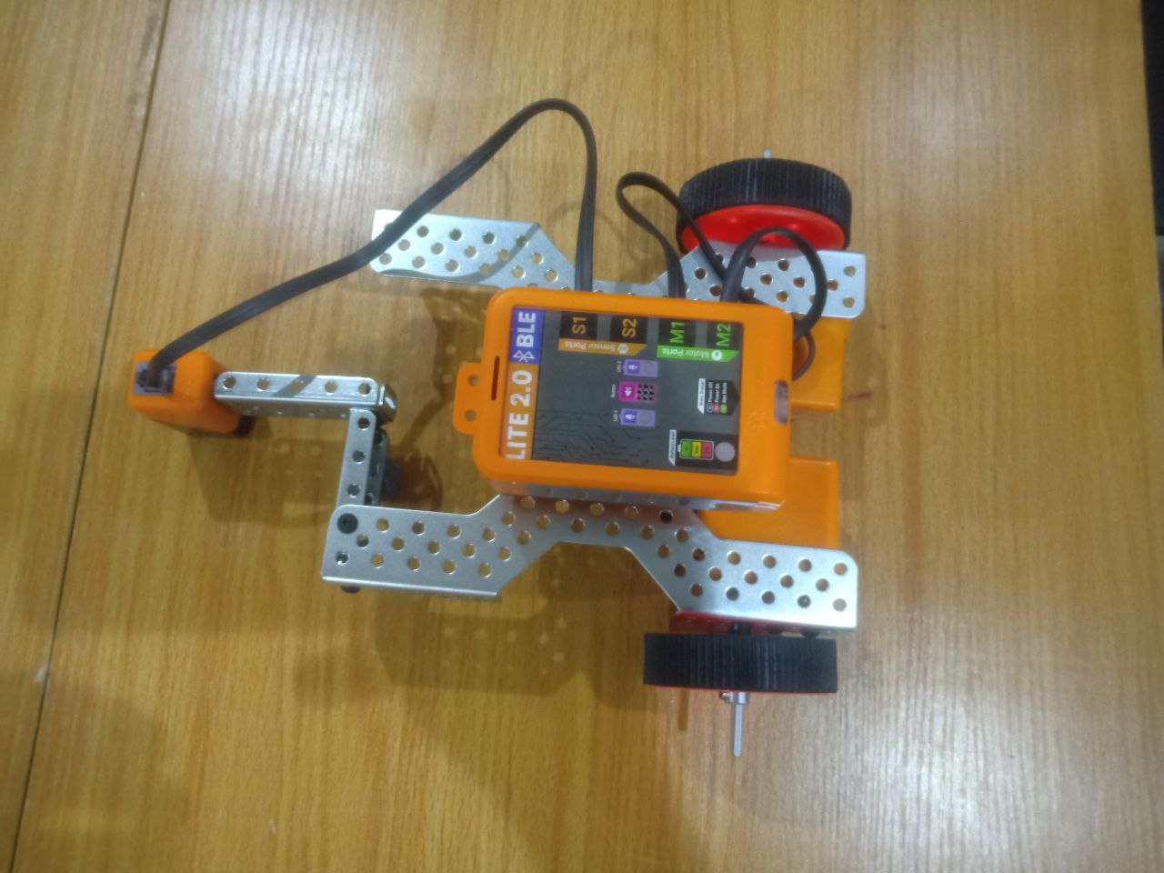 Edge Avoidance Bot - Avishkaar Project