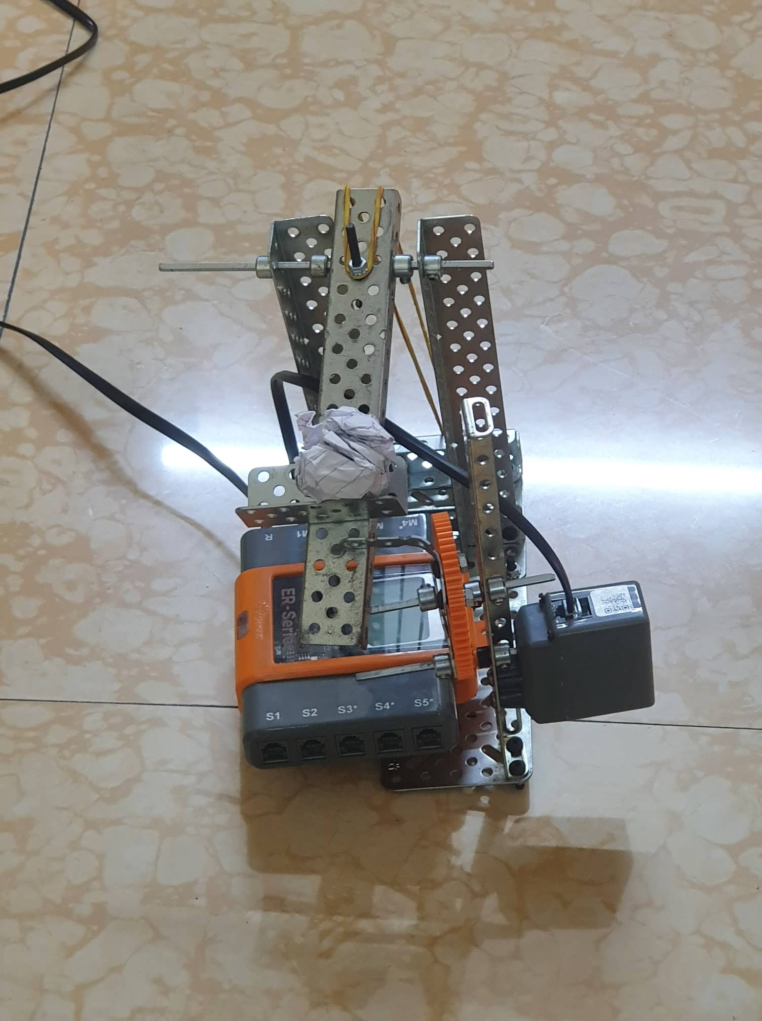 Catapult robot - Avishkaar Project