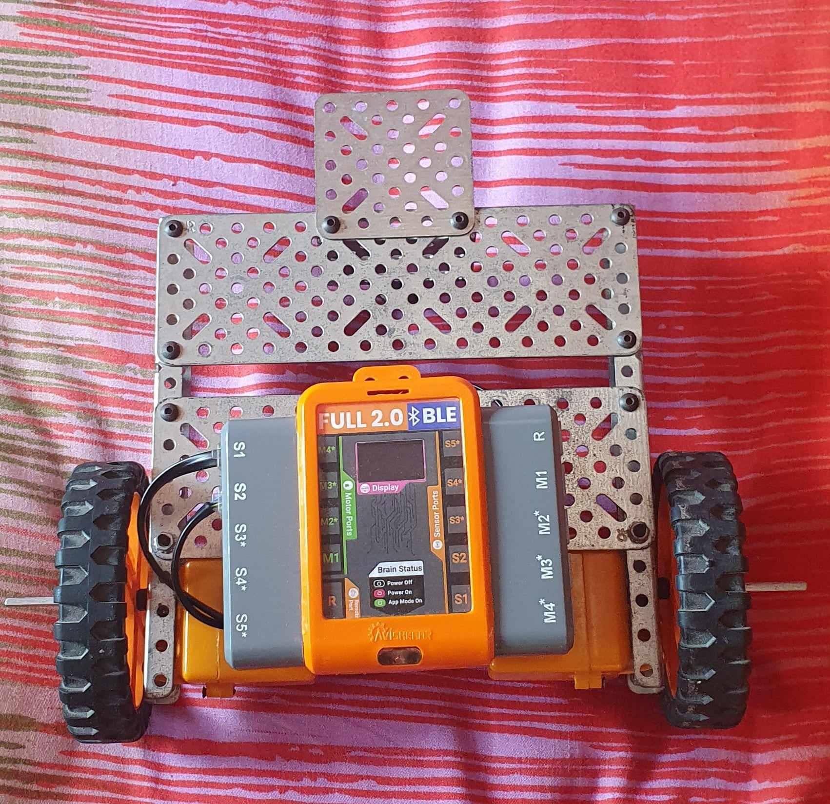 Gesture robot - Avishkaar Project