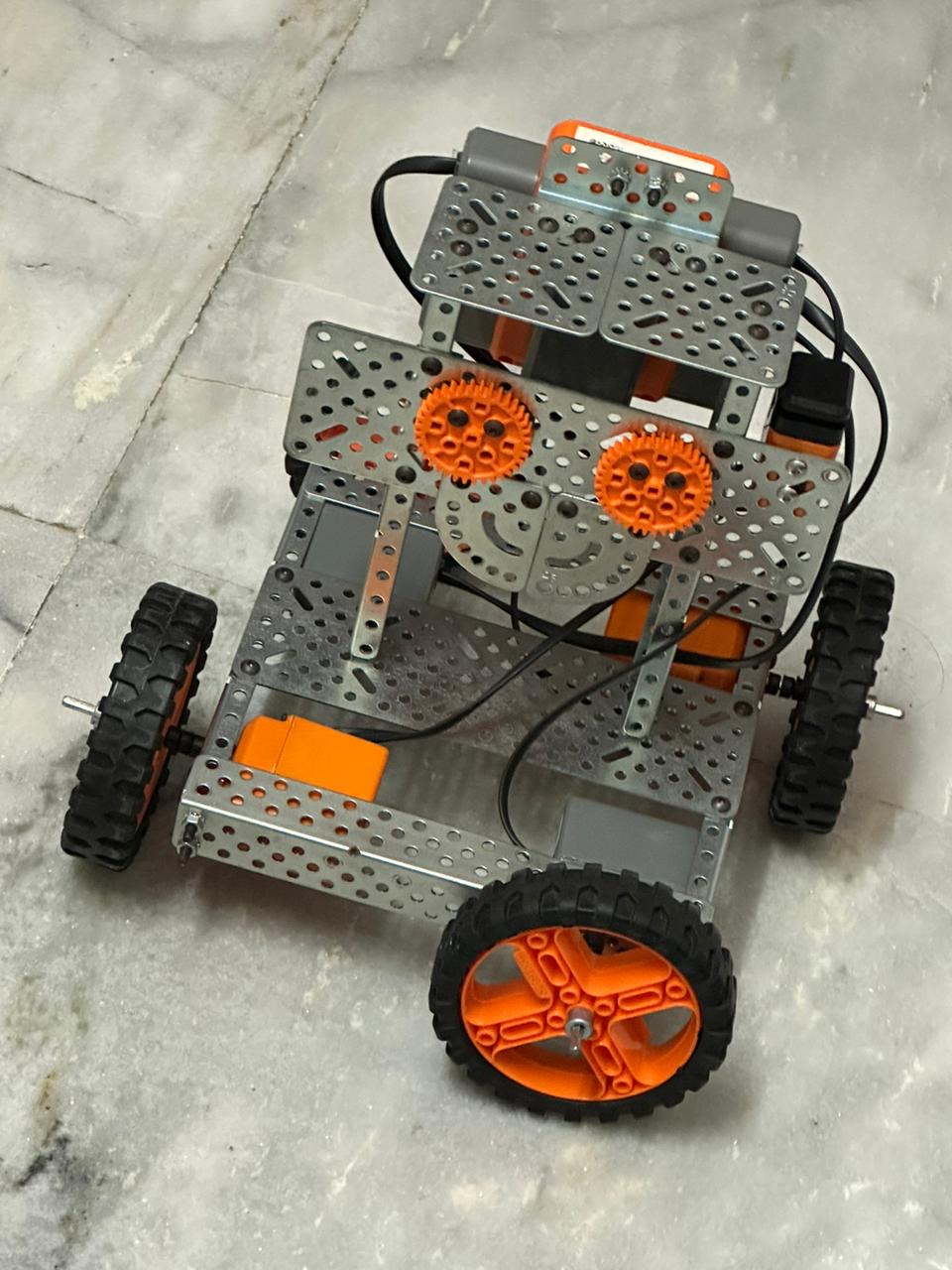 Dancing Bot - Avishkaar Project