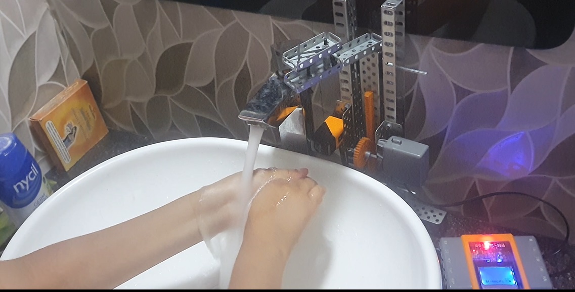 Automatic Water Dispenser - Avishkaar Project