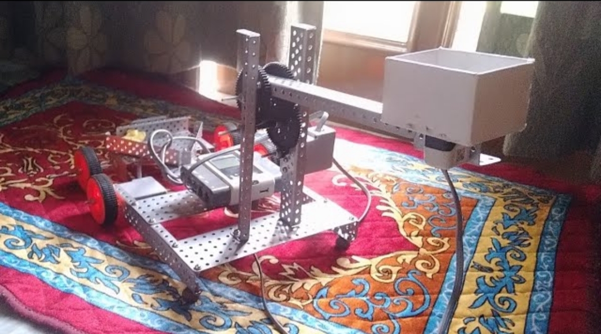 Automatic Garbage Collector Produced At Industries Avishkaar Project